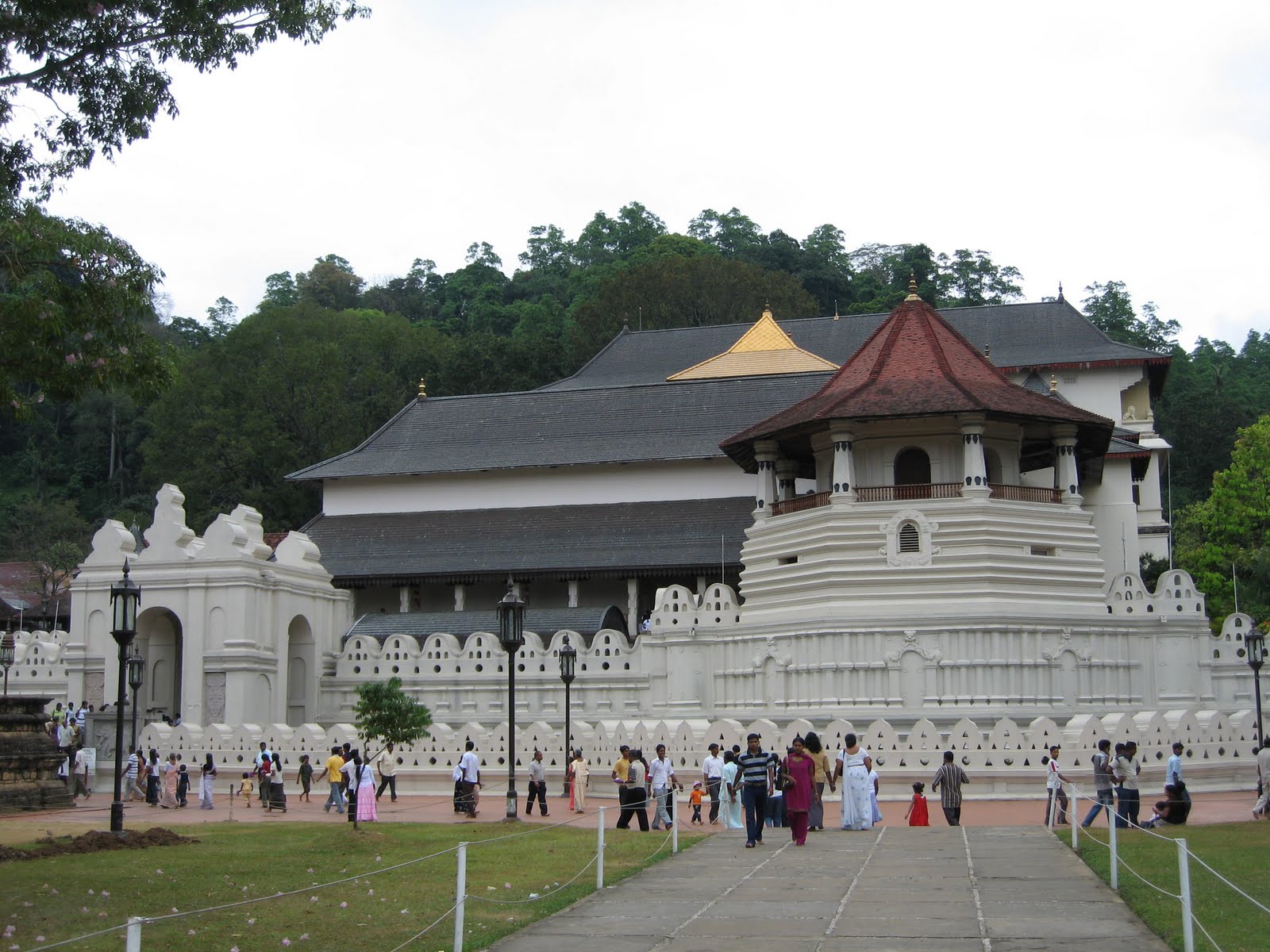 7 Destinasi Wisata Sakral di Asia, Nomor 2 di Indonesia